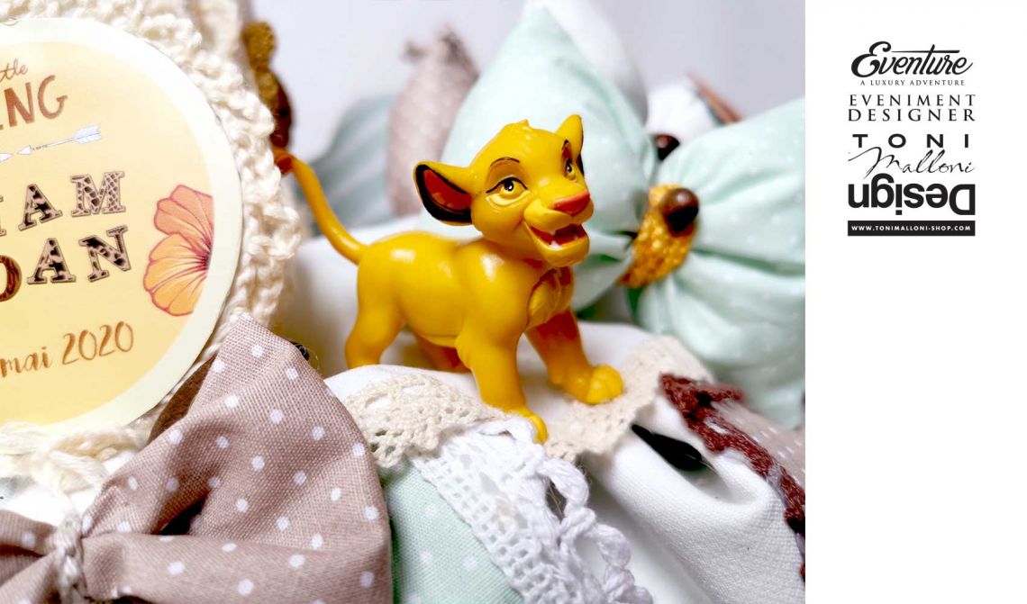 Lumanare de botez cu Simba, regele leu din celebrul desen animat sau ...